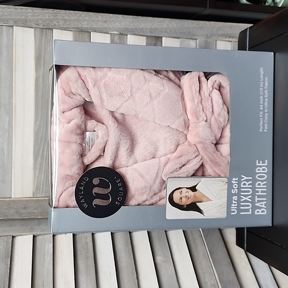 Wayland Square | Intimates & Sleepwear | Ultra Soft Luxury Batheobe ...